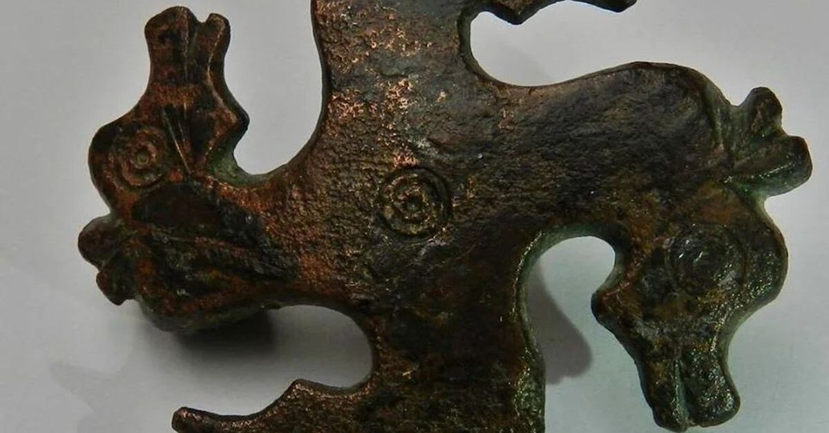 Roman swastika-shaped fibula « IMPERIUM ROMANUM